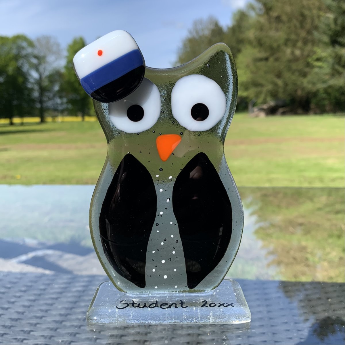 Sort ugle med HTX hue - Unikt Glaskunst - Butik CharChri